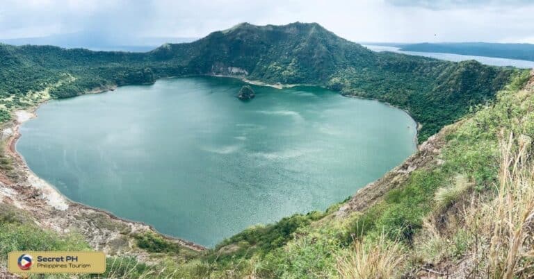 Taal Volcano and Lake Taal: A Natural Wonder of the Philippines ...
