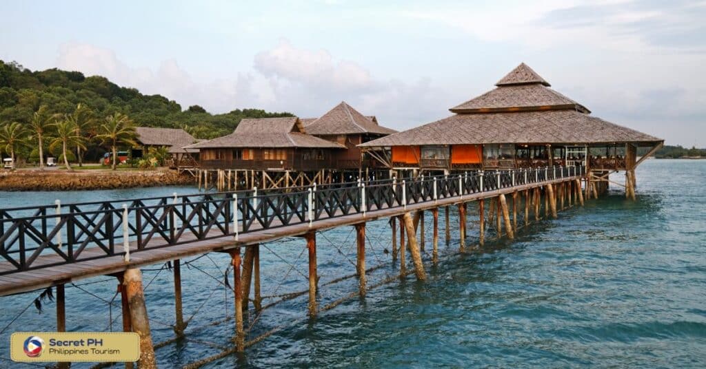 A Unique Dining Experience: Discovering Floating Restaurants in the ...